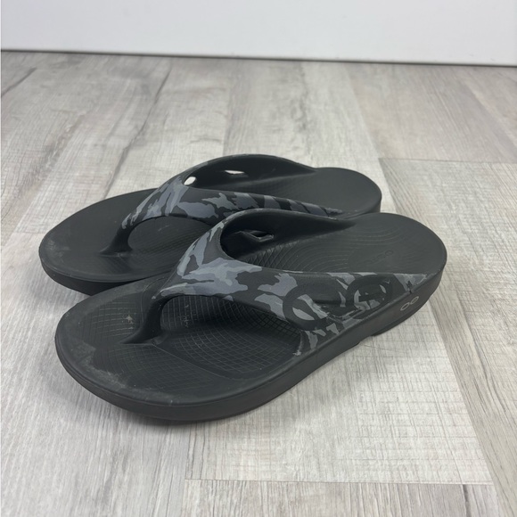 OOFOS | Shoes | Oofos Original Sport Recovery Sandal Black Camo Size ...